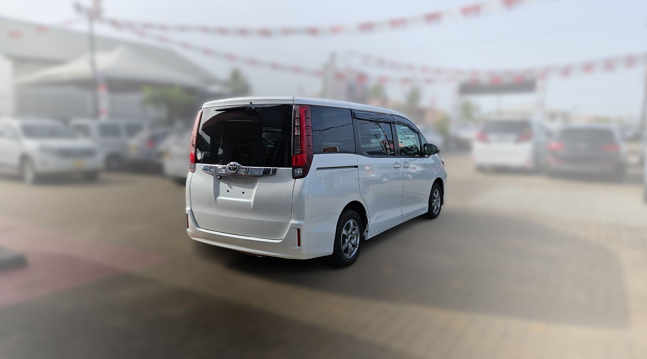 Toyota Noah 2015 – Carvision
